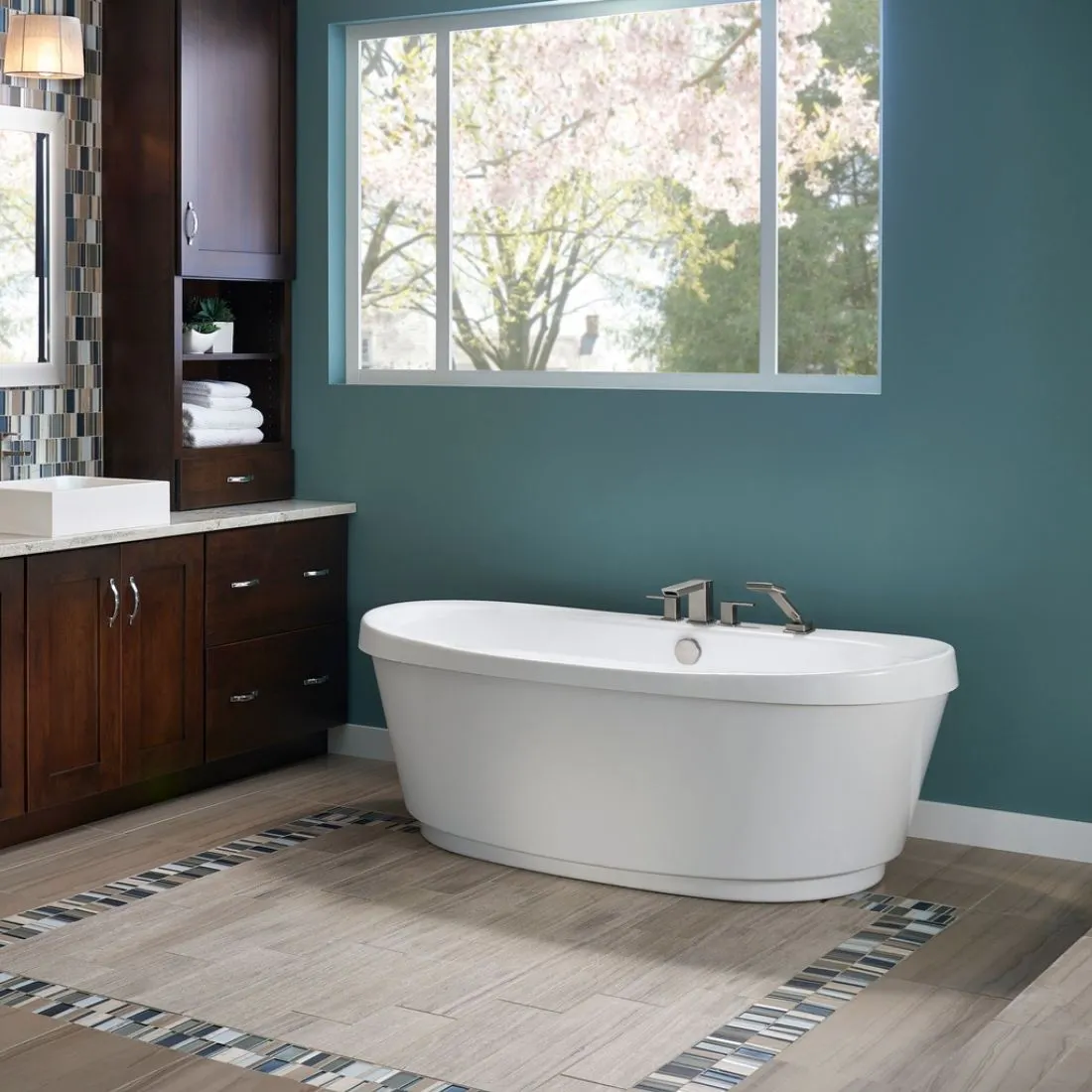 Freestanding Baths & Stand alone Baths | Jacuzzi.com | Jacuzzi®