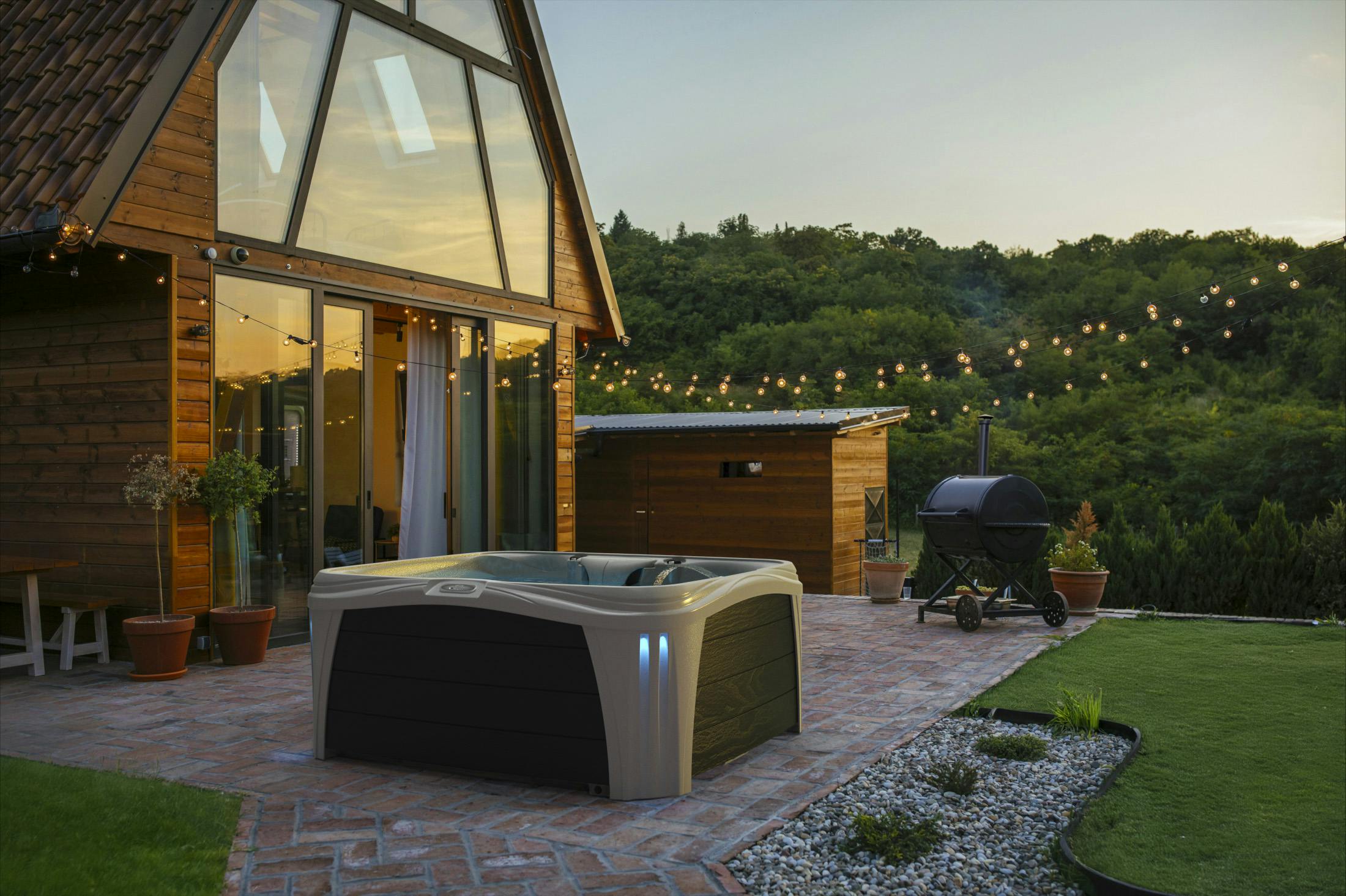 Mood™ (Rectangle) Designer Hot Tub with Open Seating | Jacuzzi.com ...