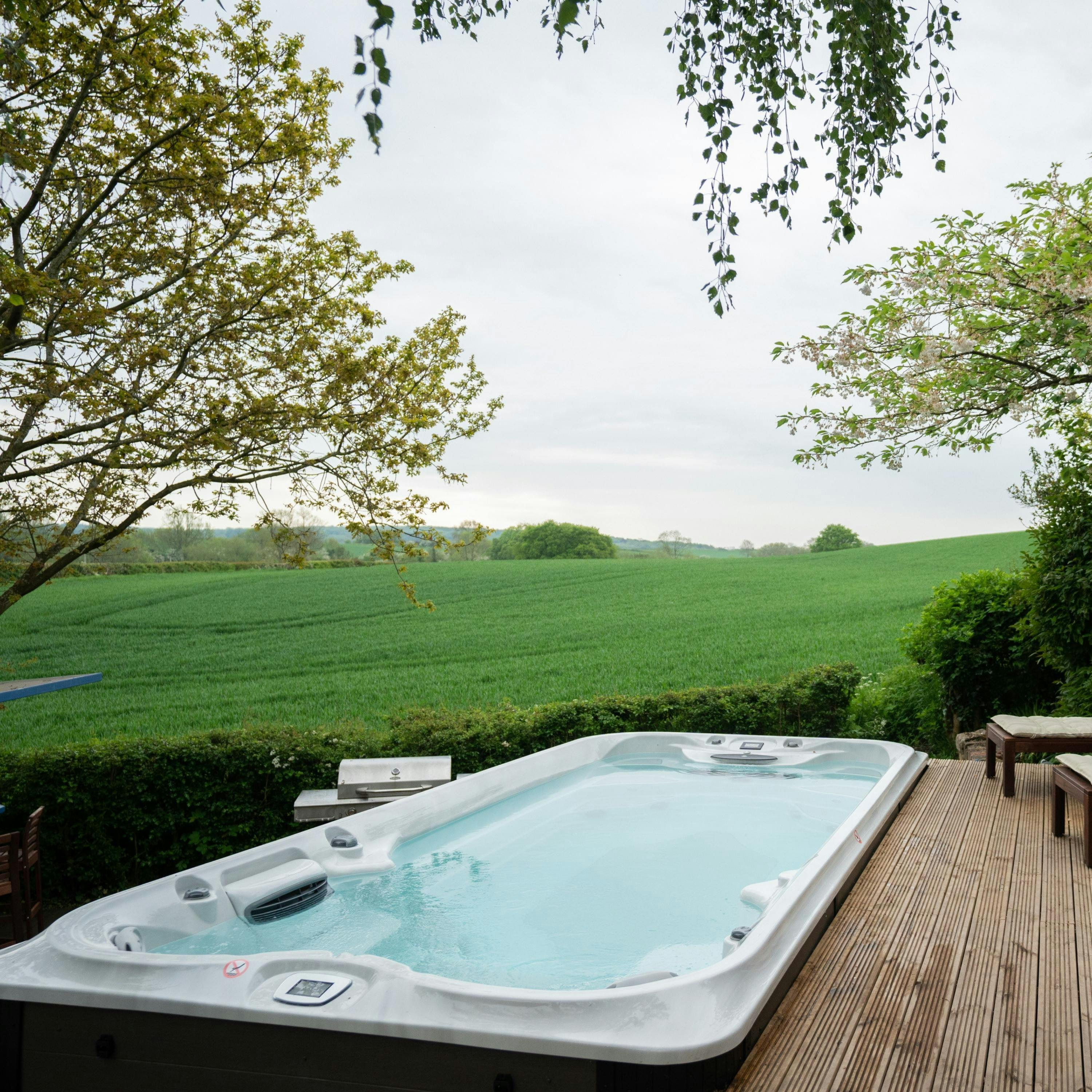 Browse All Swim Spas | Jacuzzi® UK