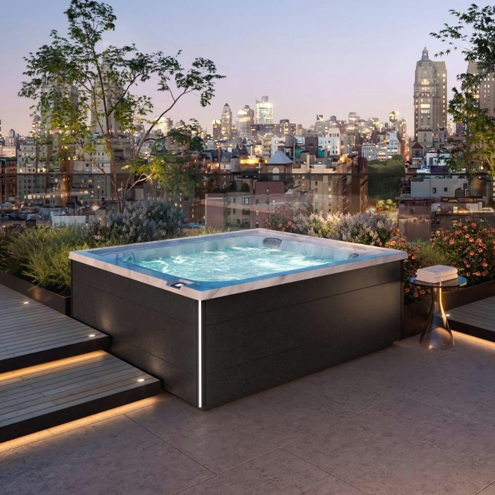 Hot Tubs | Outdoor, Garden & Home Hot Tub | Jacuzzi® UK